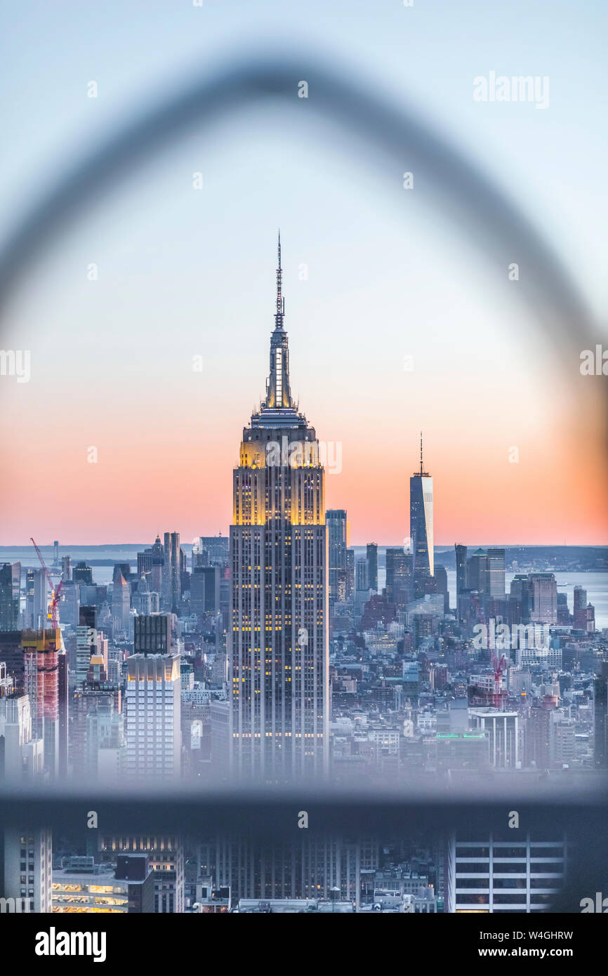 Empire State Building und Ein World Trade Center Im Hintergrund ...