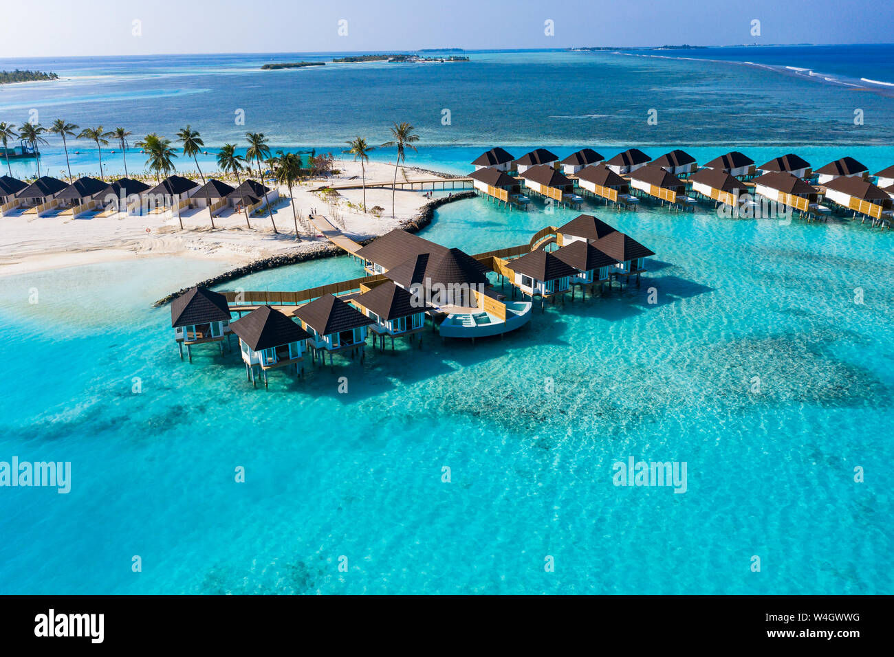 Luftaufnahme von Wasser Bungalows, Süd Male Atoll, Malediven ...