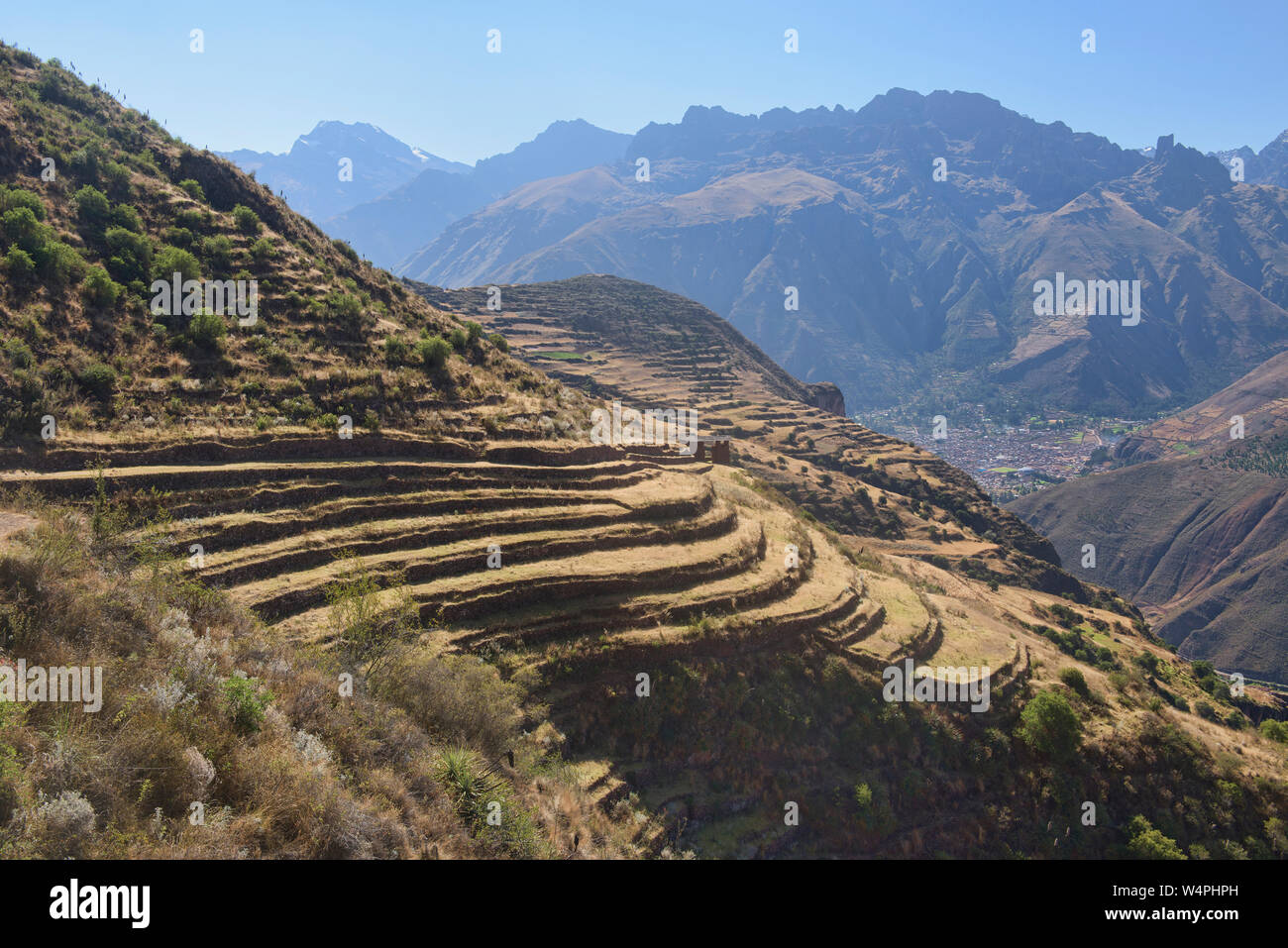 Inca Terrassen an der Ruinen von Huchuy Qosqo ('Little Cuzco'), das Heilige Tal, Peru ...