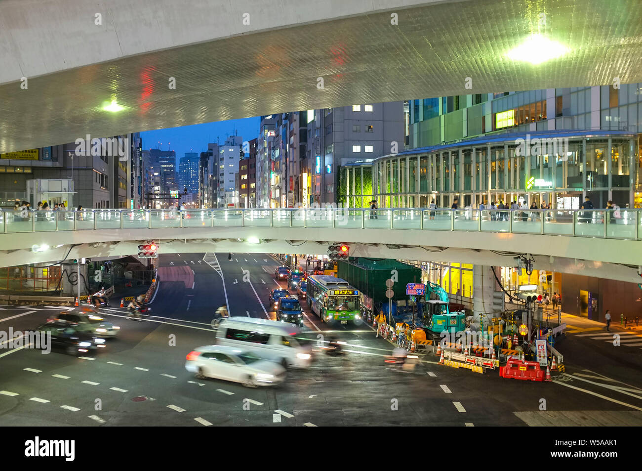 Verkehr tokyo -Fotos und -Bildmaterial in hoher Auflösung – Alamy