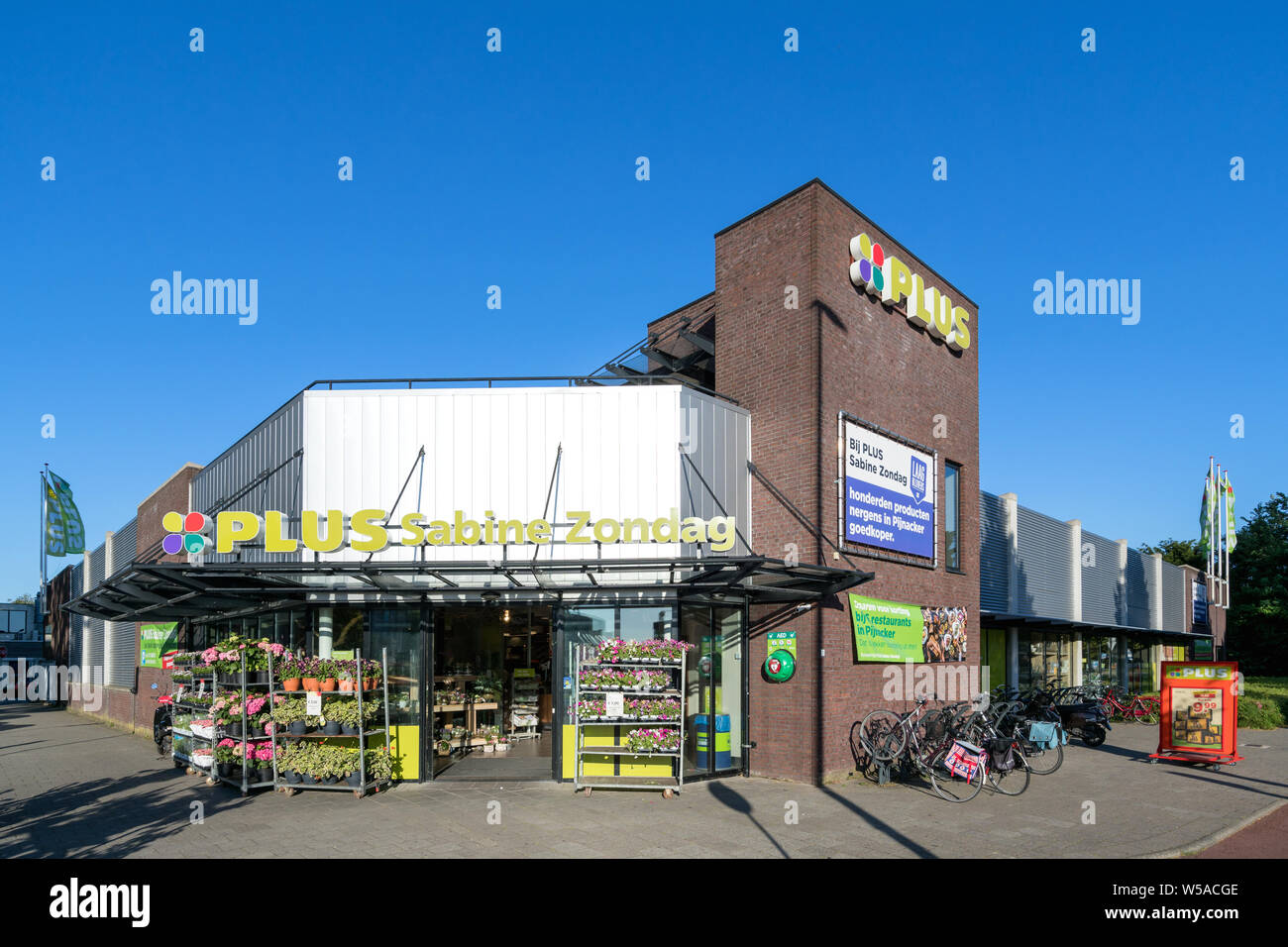 Plus architektur -Fotos und -Bildmaterial in hoher Auflösung – Alamy