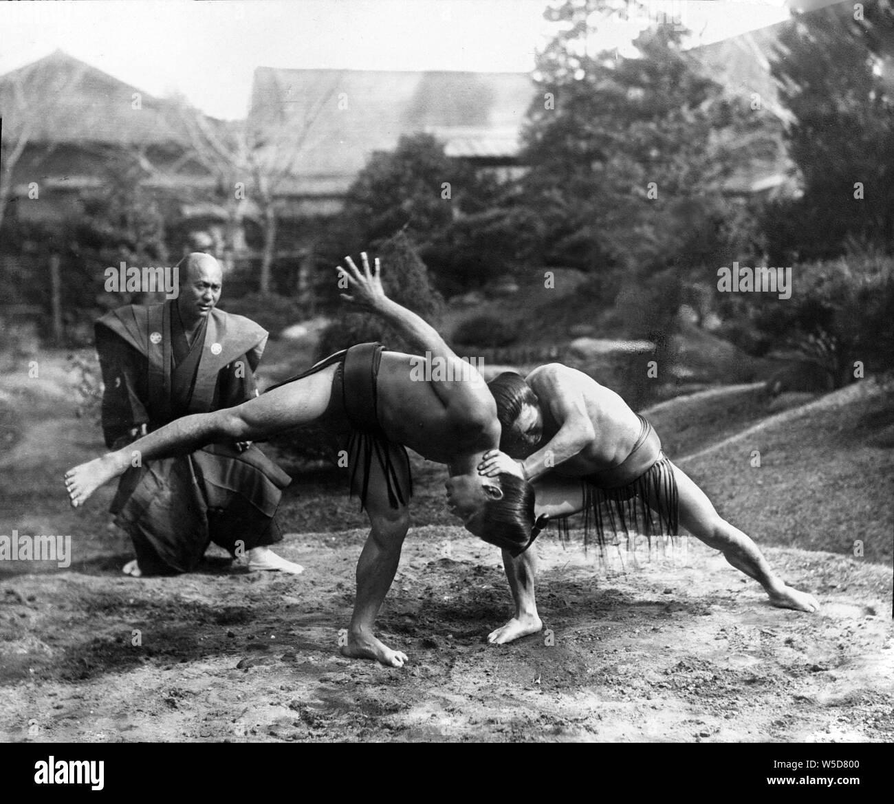 [1890s Japan - Japanische Sumo Ringer] - Japanische Sumo Ringer und ...