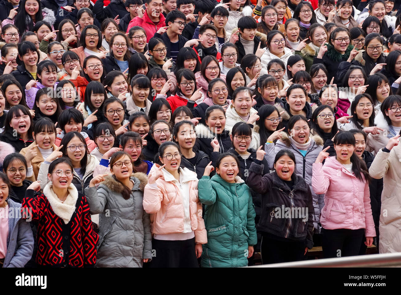 Chinesische Studenten an einer Großkundgebung für die bevorstehende ...