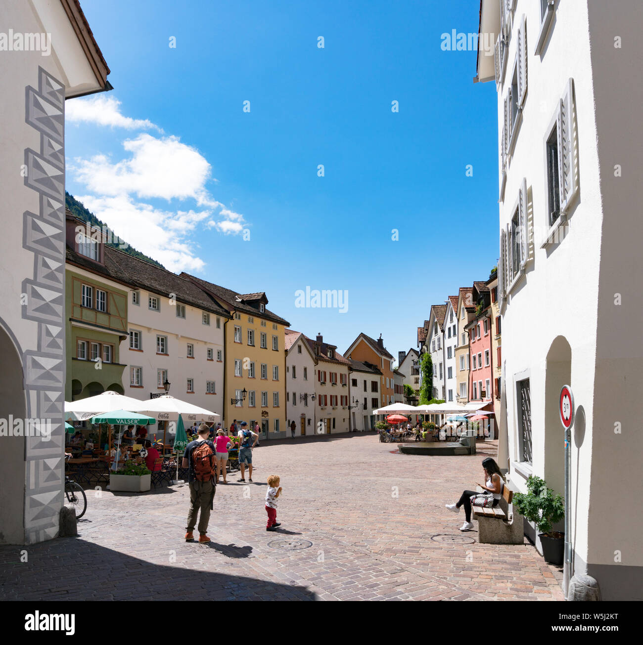 Chur, GR/Schweiz - vom 29. Juli 2019: Der historische Arcas Platz in ...