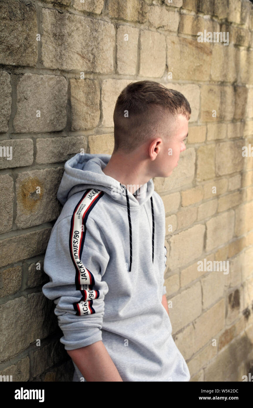 Chav boy -Fotos und -Bildmaterial in hoher Auflösung – Alamy