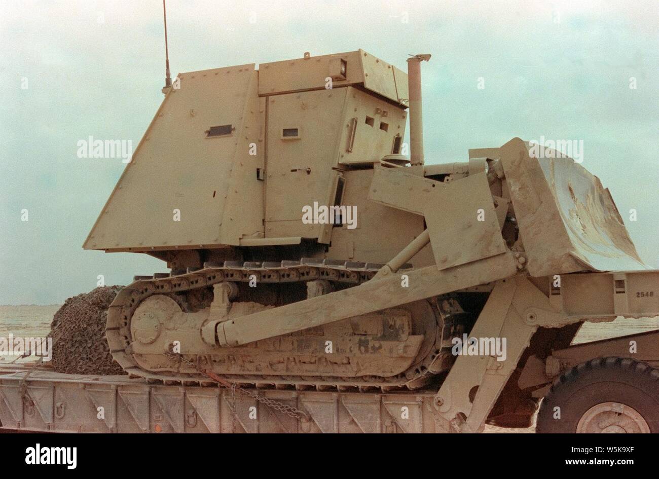 Gepanzerte Bulldozer Stockfotos und -bilder Kaufen - Alamy