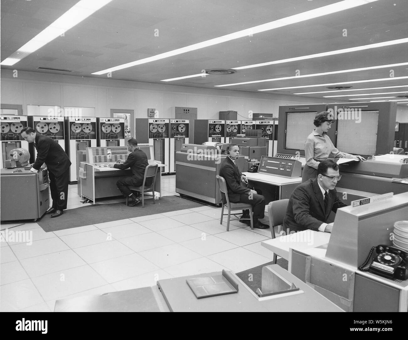 Ibm 7090 computer -Fotos und -Bildmaterial in hoher Auflösung – Alamy