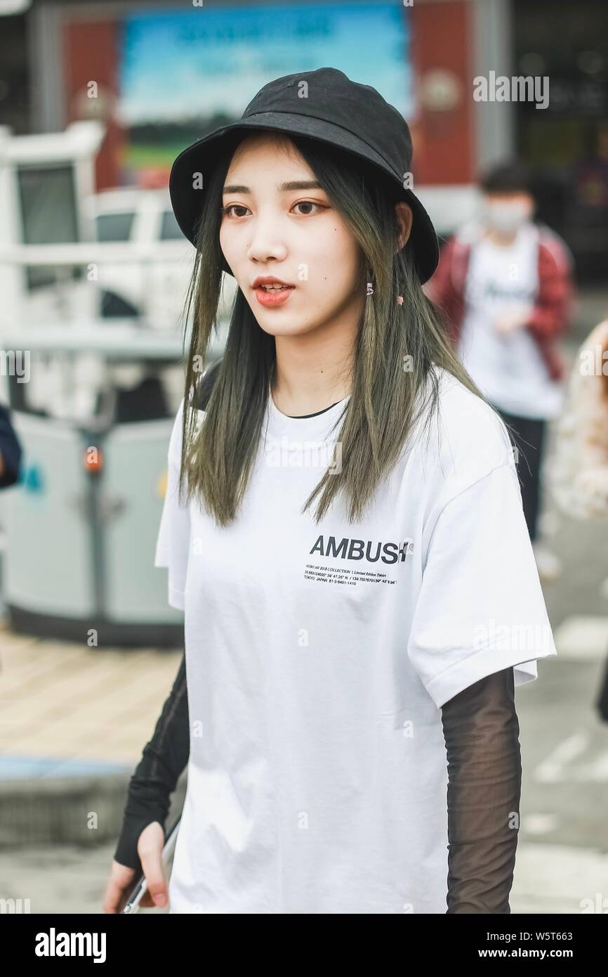 Mitglieder der Chinesischen pop Girl Group ChicChili verlassen das ...