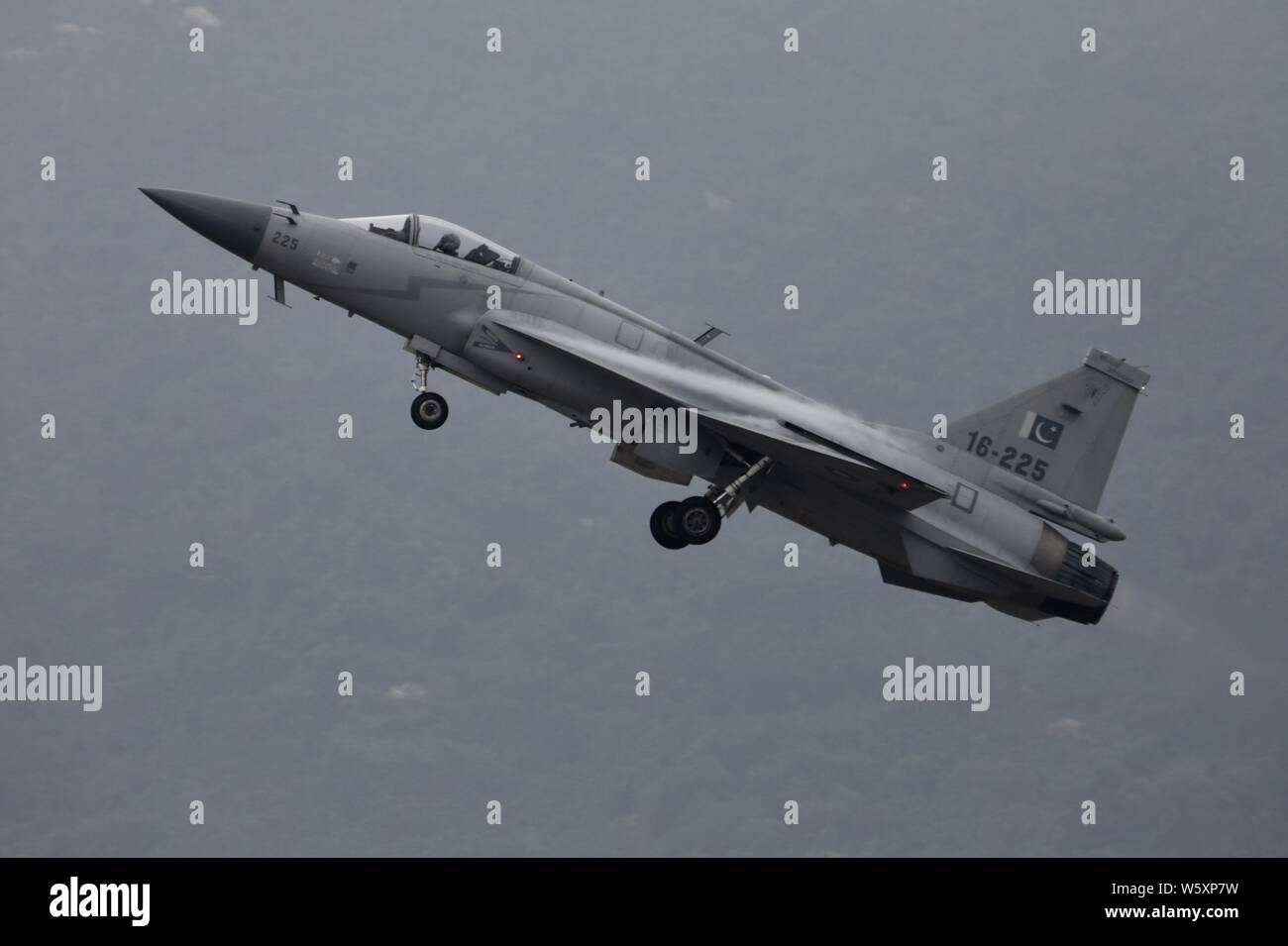 Russian helicopters -Fotos und -Bildmaterial in hoher Auflösung – Alamy Russian helicopters -Fotos und -Bildmaterial in hoher Auflösung – Alamy