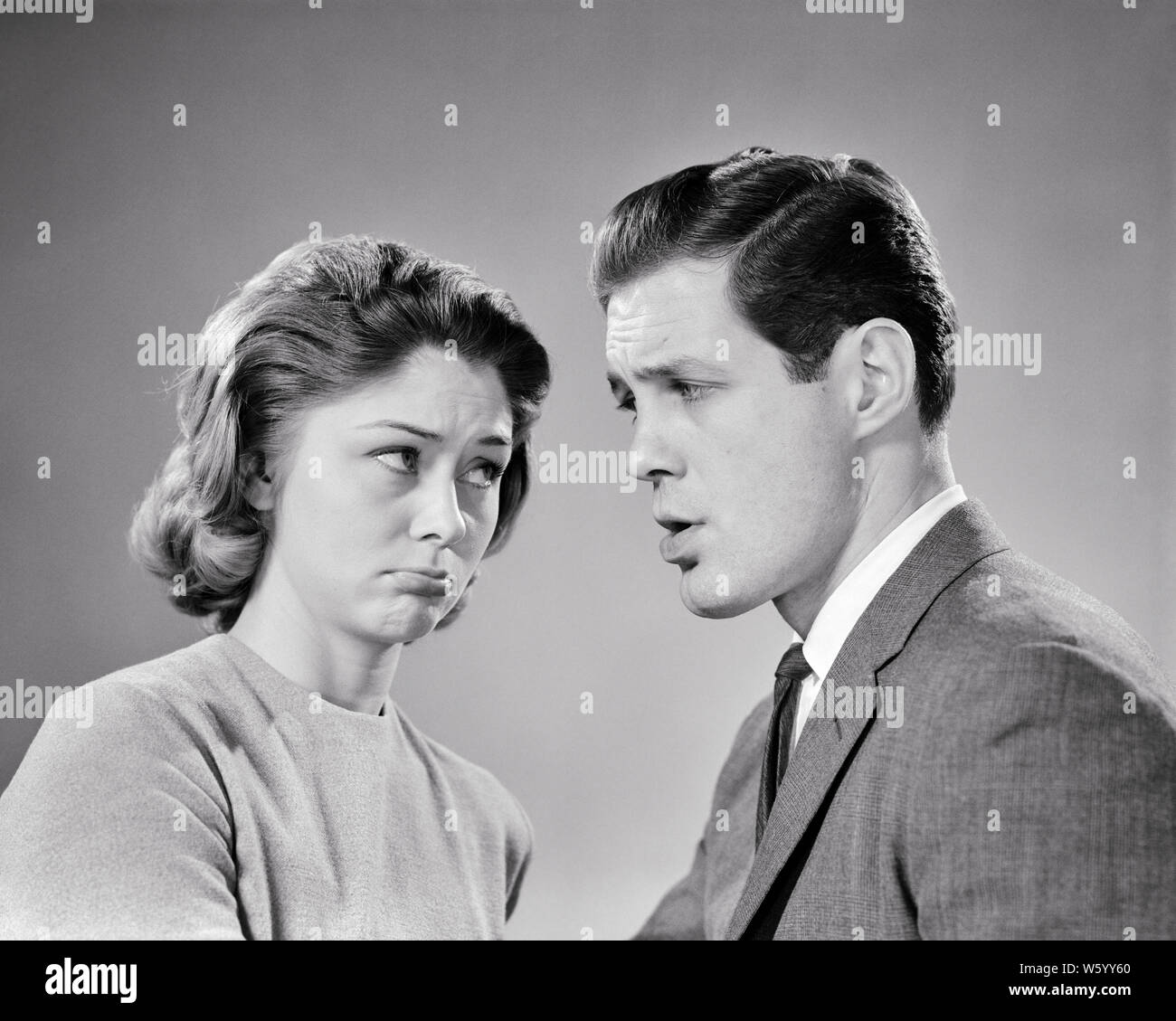 Miserable Old Couple Stockfotos und -bilder Kaufen - Alamy