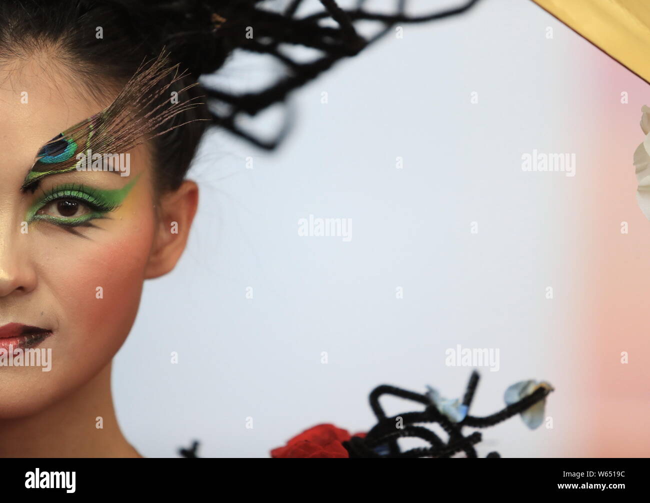 Modelo de flor -Fotos und -Bildmaterial in hoher Auflösung – Alamy