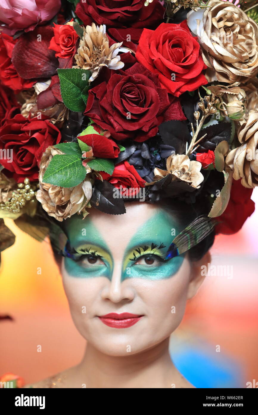 Modelo de flor -Fotos und -Bildmaterial in hoher Auflösung – Alamy