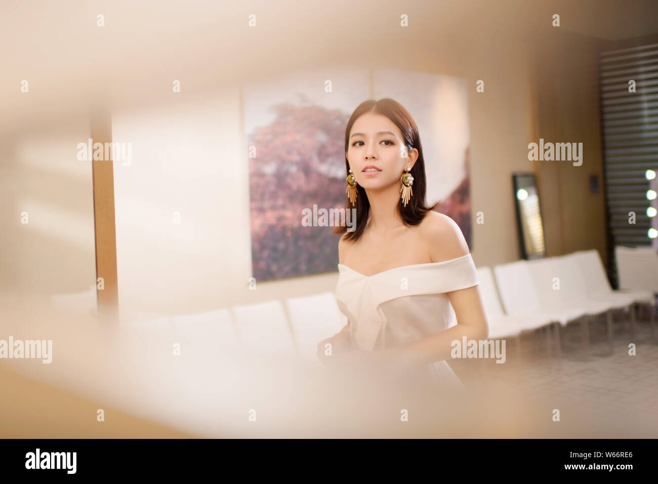 Taiwanesische Schauspielerin Vivian Sung Yun-hua stellt für Portrait ...