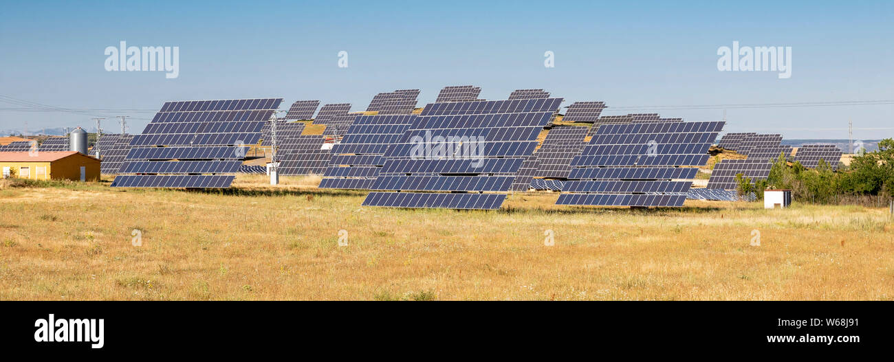 Solar nachführung -Fotos und -Bildmaterial in hoher Auflösung – Alamy
