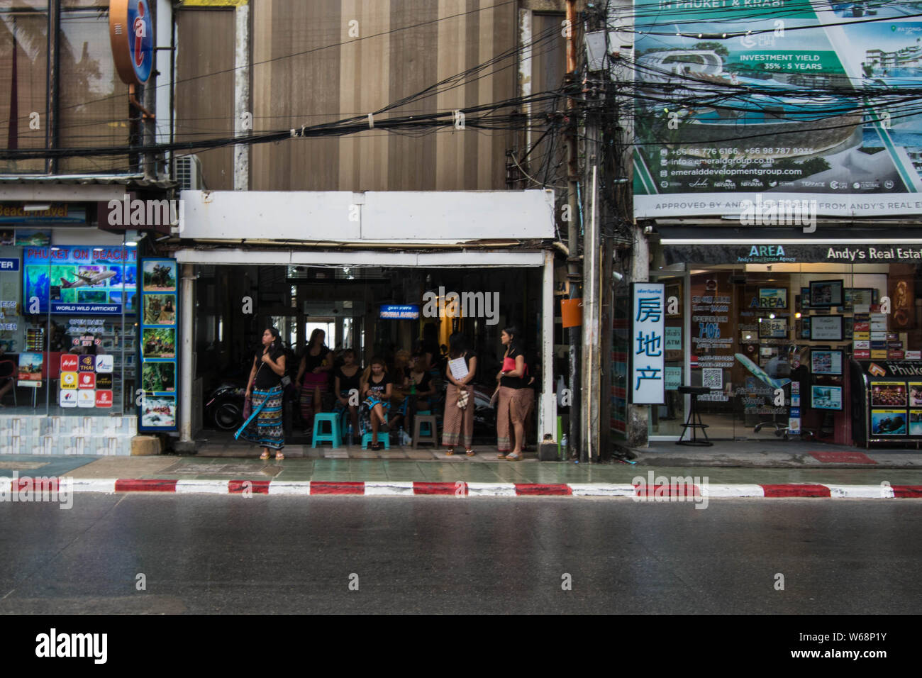 Thai massage girls phuket thailand -Fotos und -Bildmaterial in hoher Auflösung – Alamy