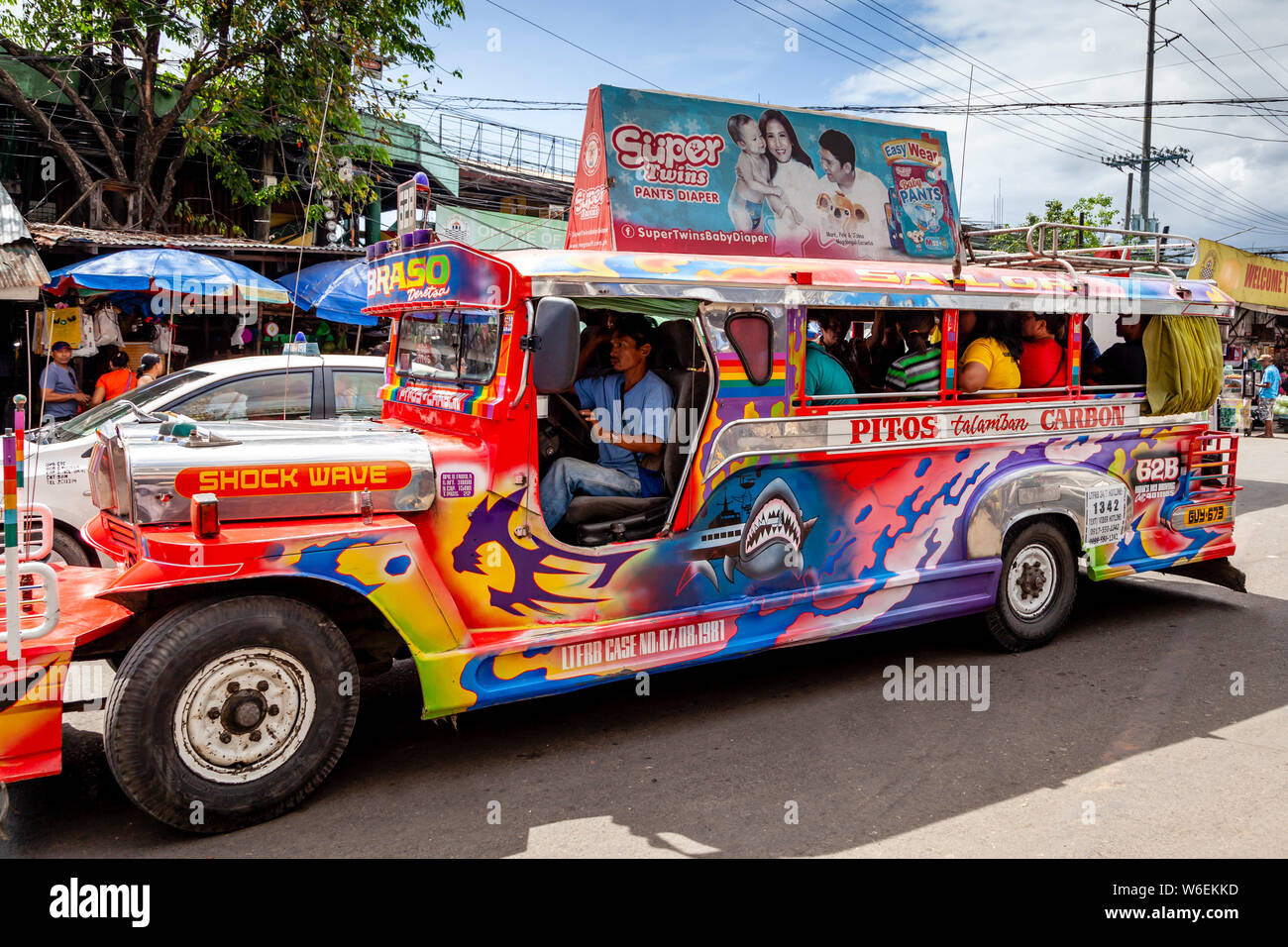 Traditionelle jeepneys -Fotos und -Bildmaterial in hoher Auflösung – Alamy