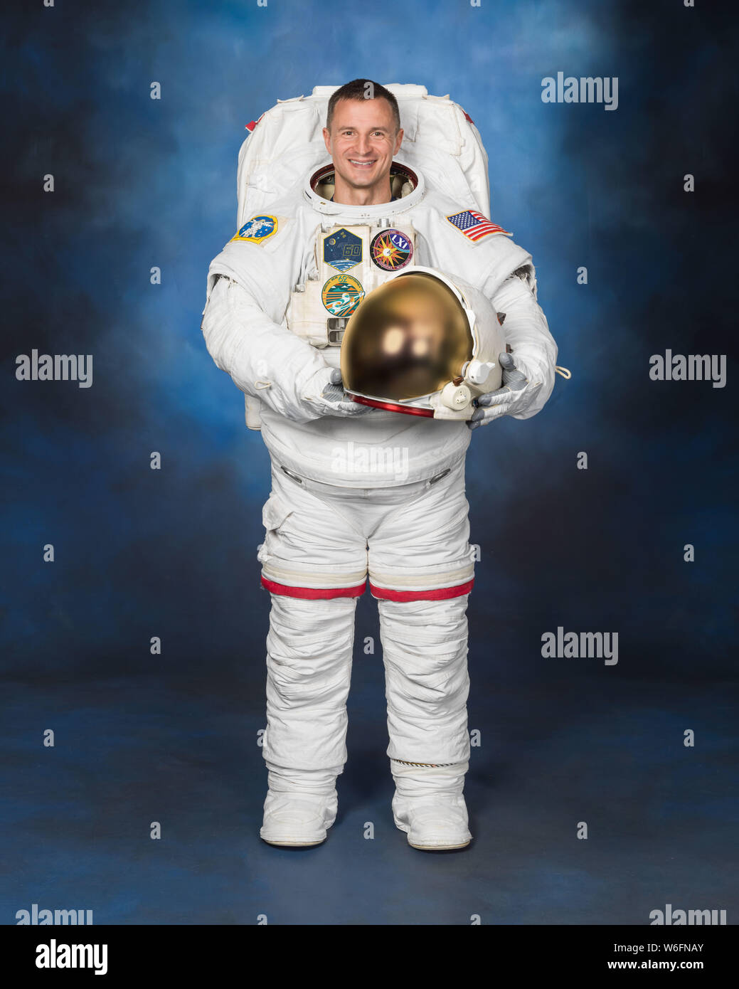 Portrait in spacesuit nasa astronaut -Fotos und -Bildmaterial in hoher ...