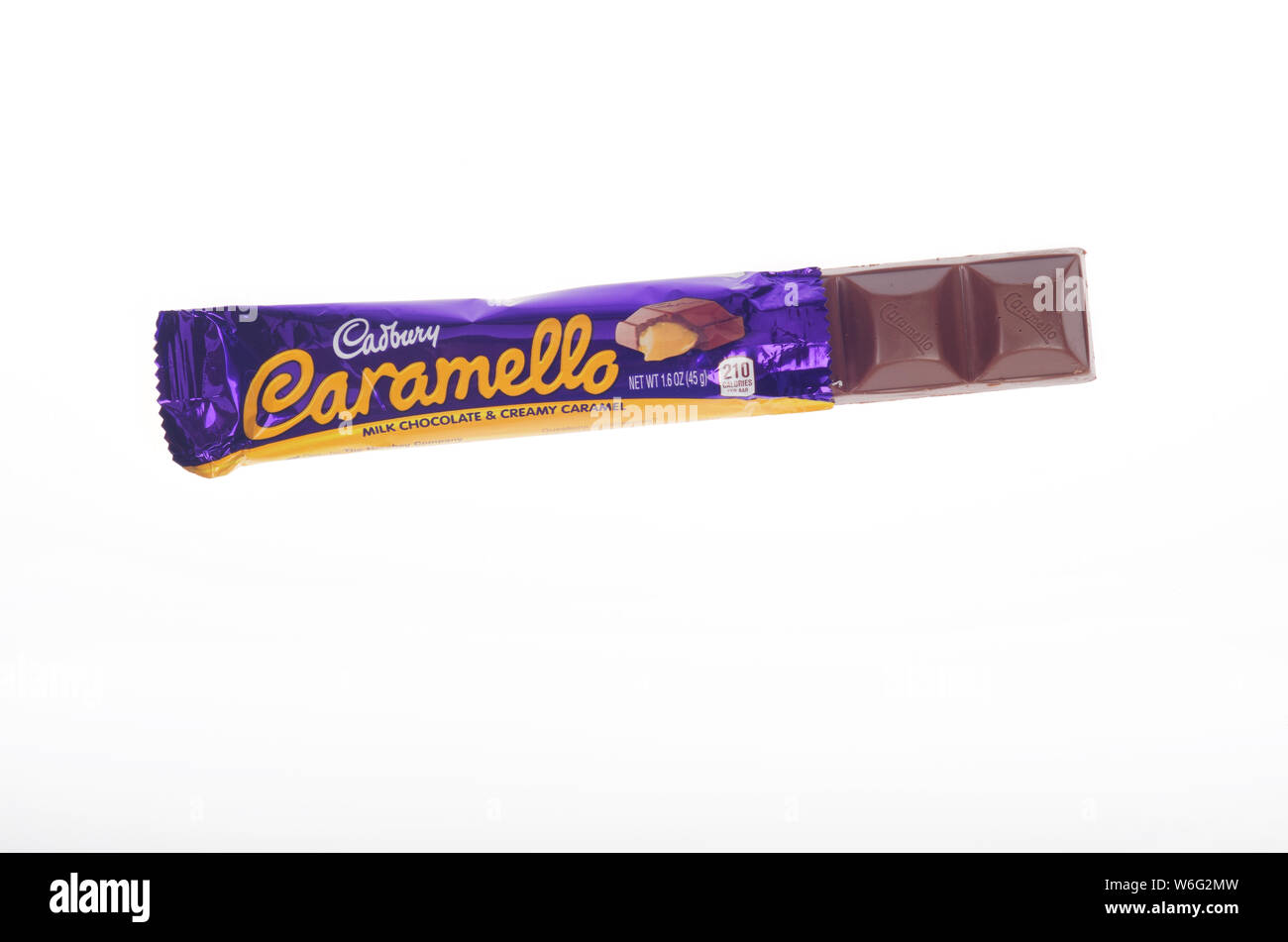 Cadbury chocolate wrapper -Fotos und -Bildmaterial in hoher Auflösung ...