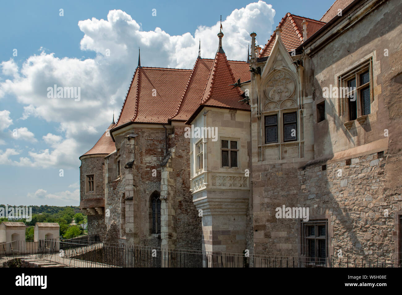 Burg hunedoara -Fotos und -Bildmaterial in hoher Auflösung – Alamy