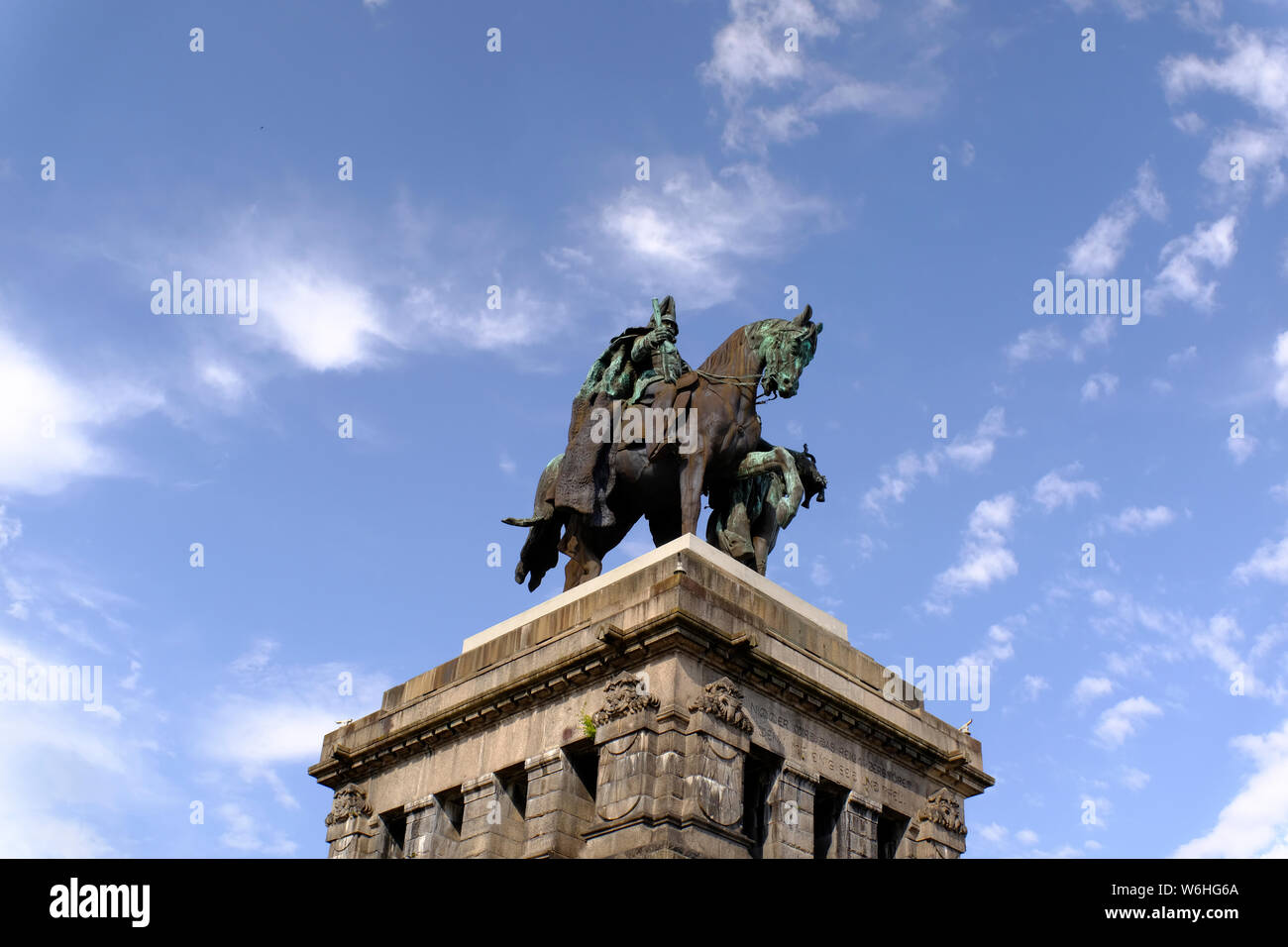 Das Kaiser-Wilhelm-Denkmal am Deutschen Eck, Koblenz, Deutschland ...