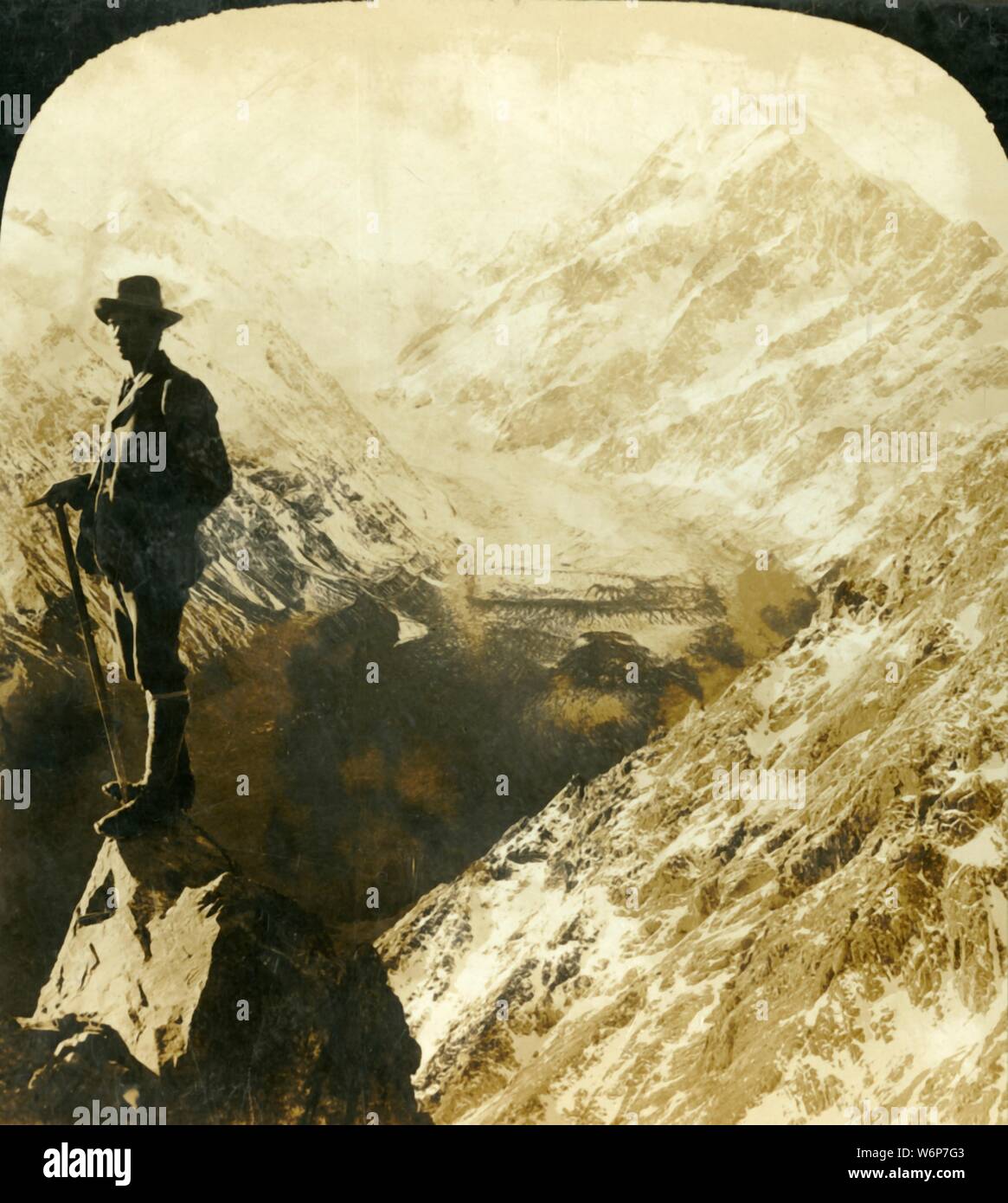 'Mount Cook, und der Leiter der Hooker Gletscher, Neuseeland', c 1909 ...