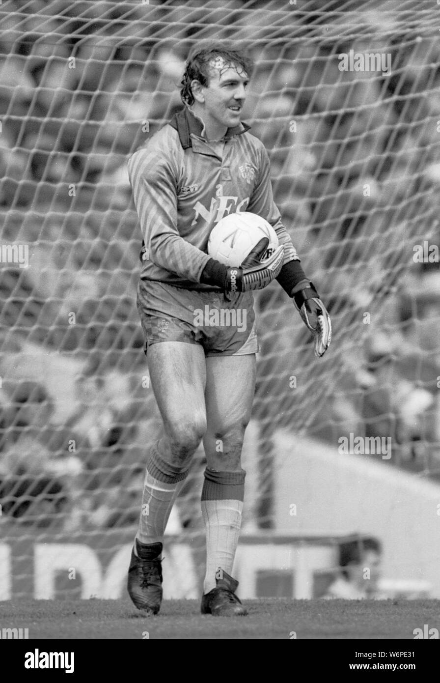 Neville southall -Fotos und -Bildmaterial in hoher Auflösung – Alamy