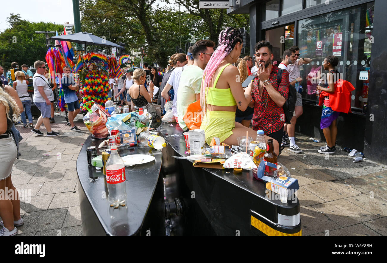 Menschenmassen am stolz 2019 -Fotos und -Bildmaterial in hoher ...