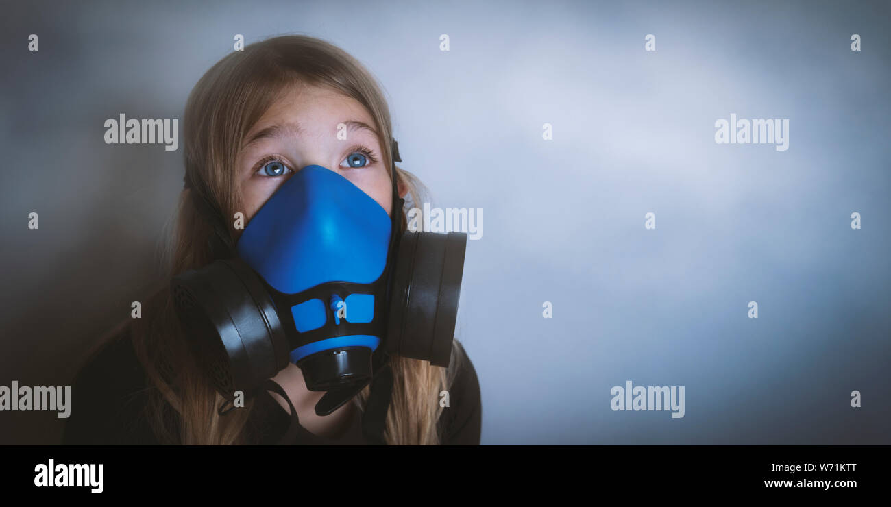 Respirator Girl Stockfotos und -bilder Kaufen - Alamy