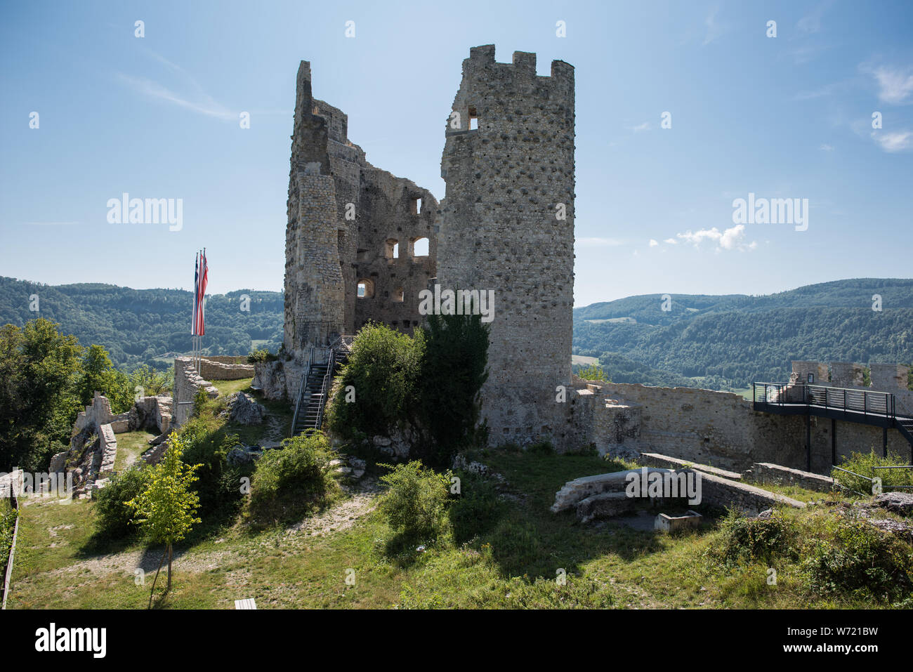 Ruine pfeffingen -Fotos und -Bildmaterial in hoher Auflösung – Alamy