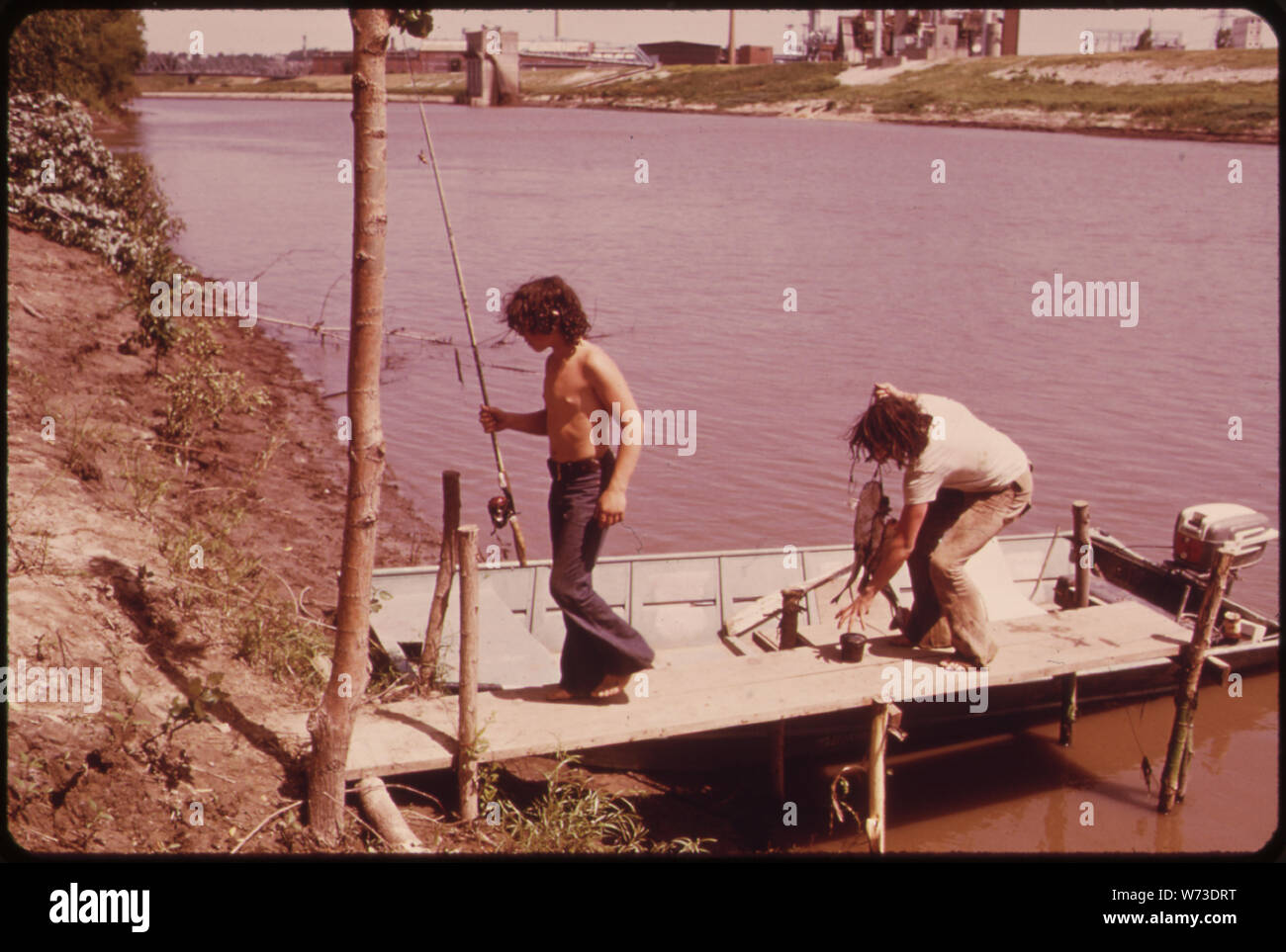 WARREN FREEMAN, 50, baute EIN HAUS AUF EINER INSEL IN DEN KANSAS RIVER ...