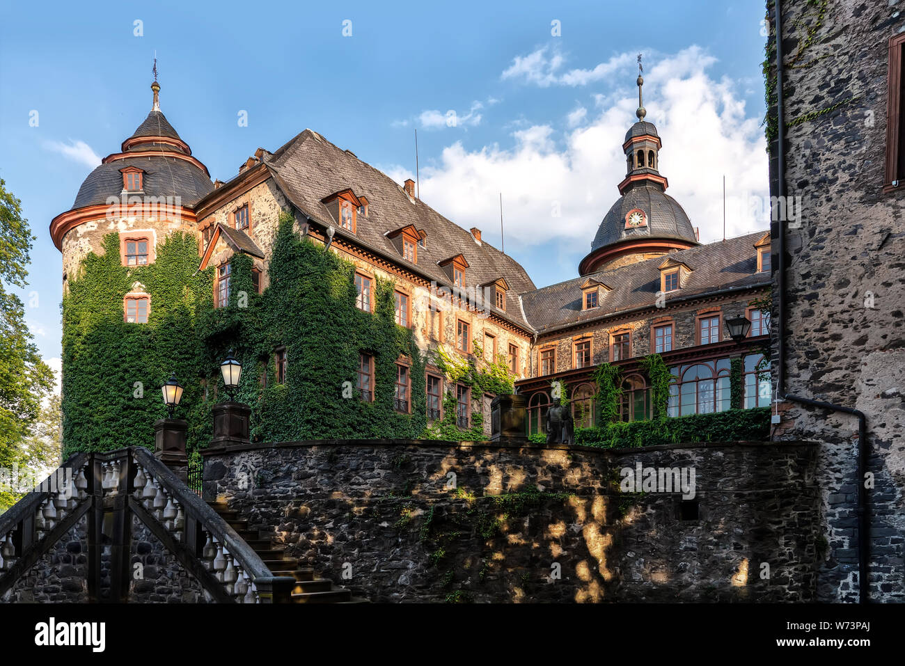Schloss laubach -Fotos und -Bildmaterial in hoher Auflösung – Alamy