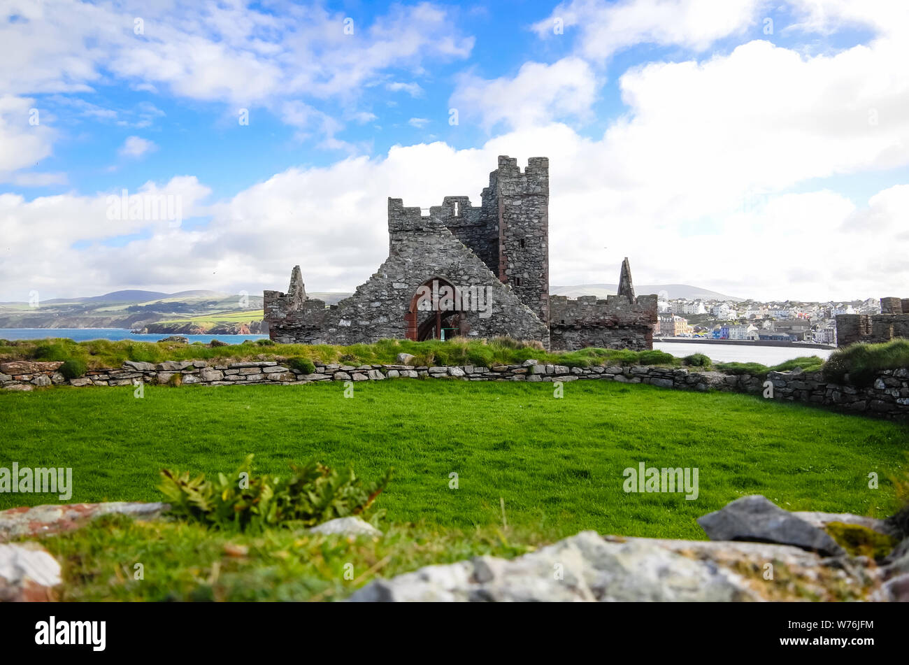 Die Reste der Schale Schloss oben auf dem Hügel von Wikinger in Peel ...