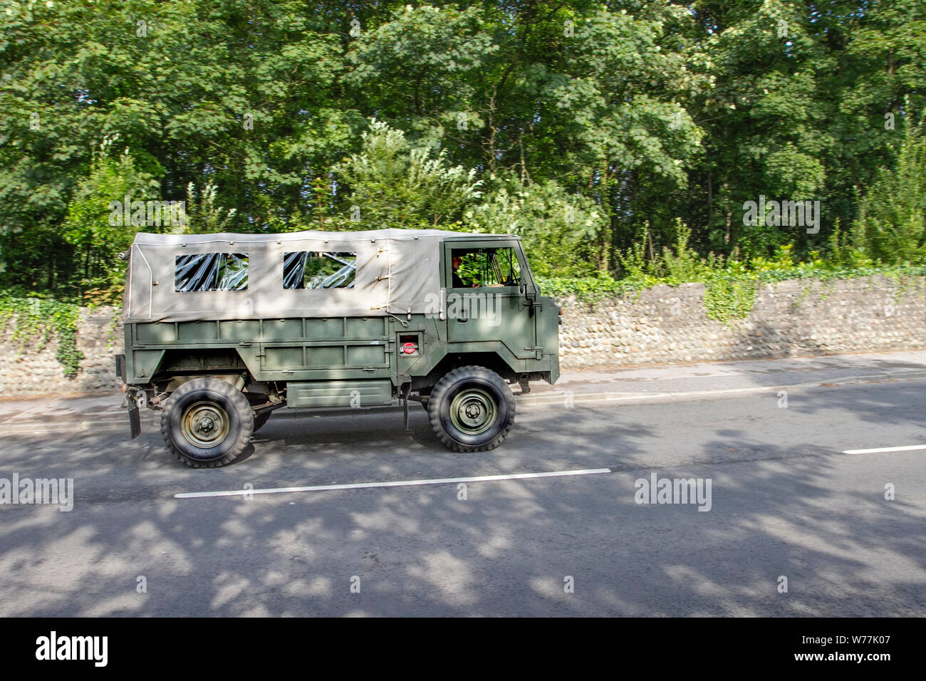 1975 70s SEVENTIES Land Rover A4 101 FORWARD CONTROL, 101FC ein ...