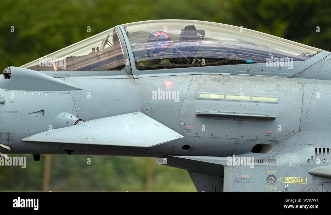 Eurofighter typhoon glass -Fotos und -Bildmaterial in hoher Auflösung ...