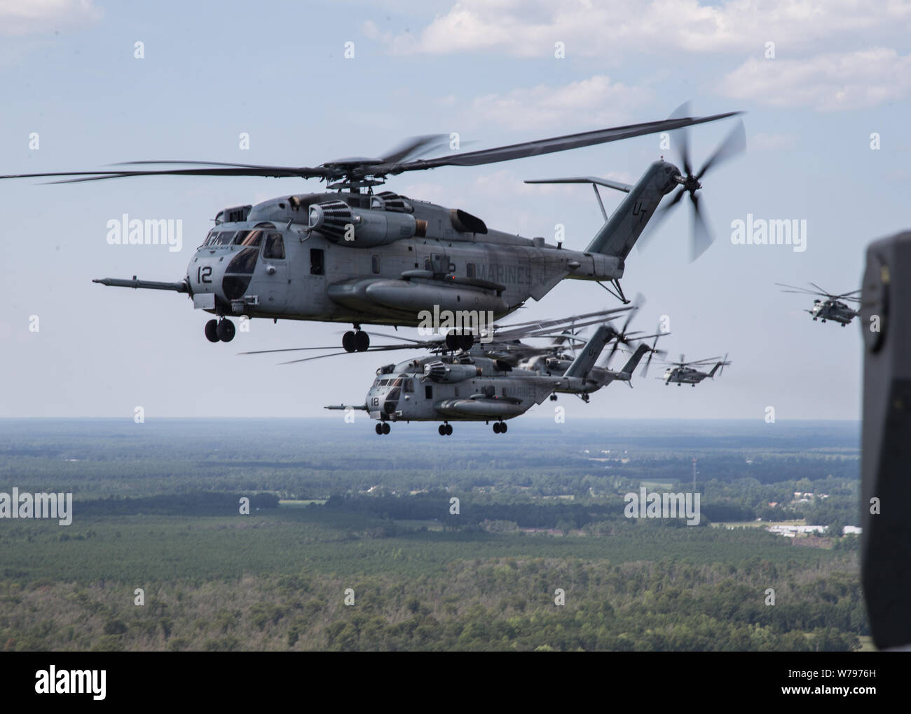 Us Marine Corps CH-53E Super Hengste mit Marine Heavy Helicopter ...