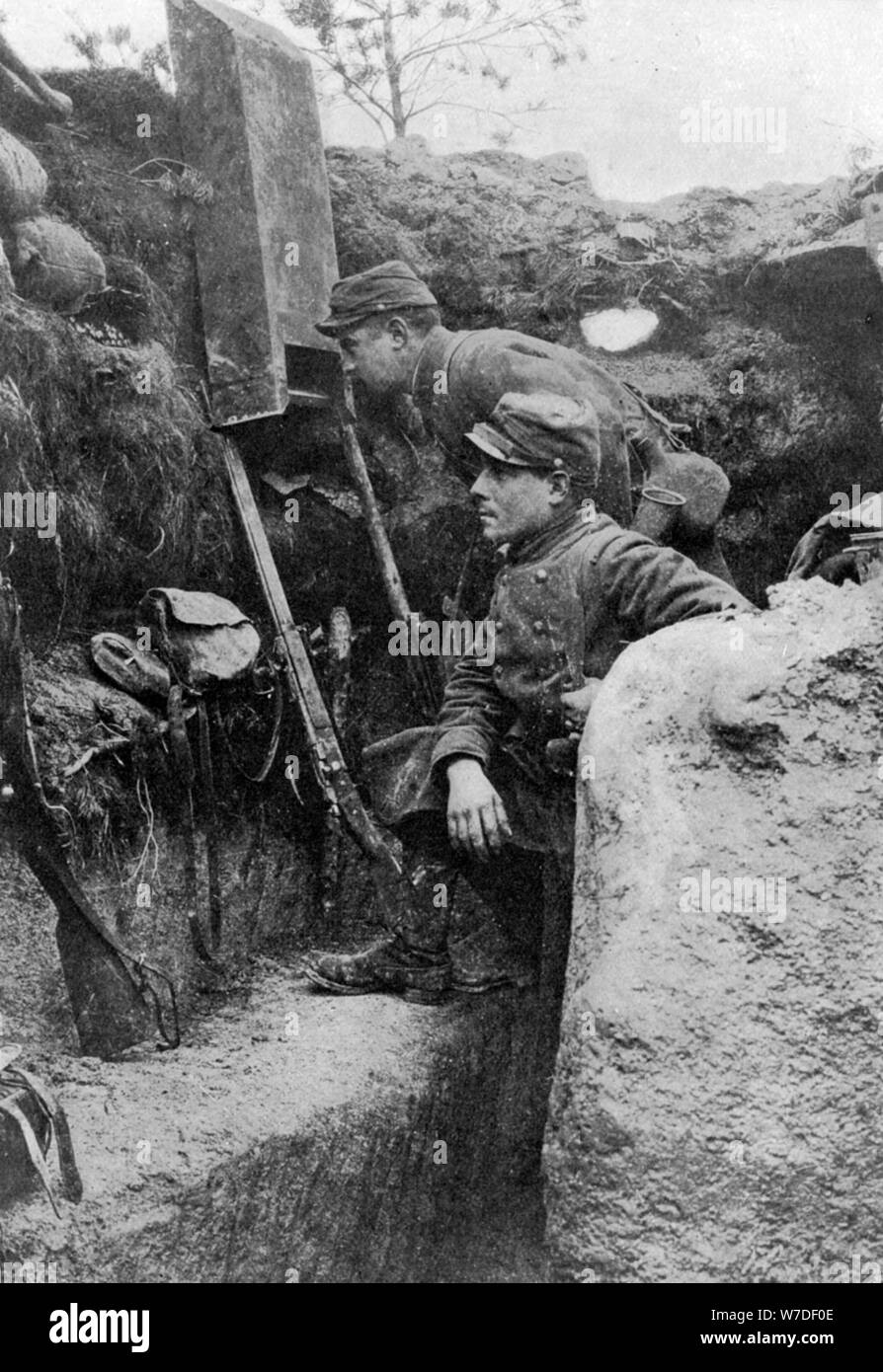 Das periskop im Einsatz in einem französischen Graben, Erster Weltkrieg ...