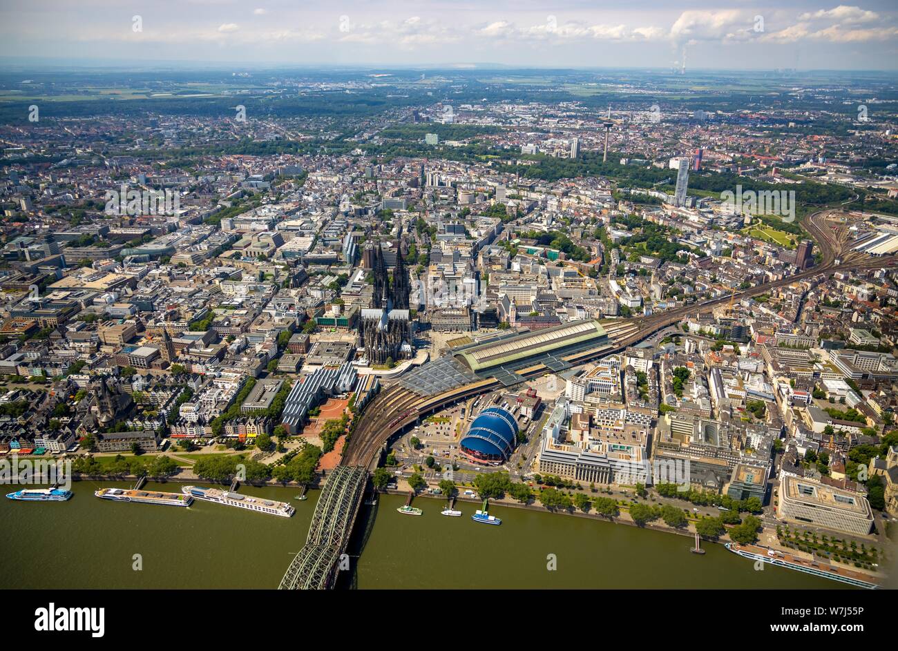 Rheinisches zentrum -Fotos und -Bildmaterial in hoher Auflösung – Alamy