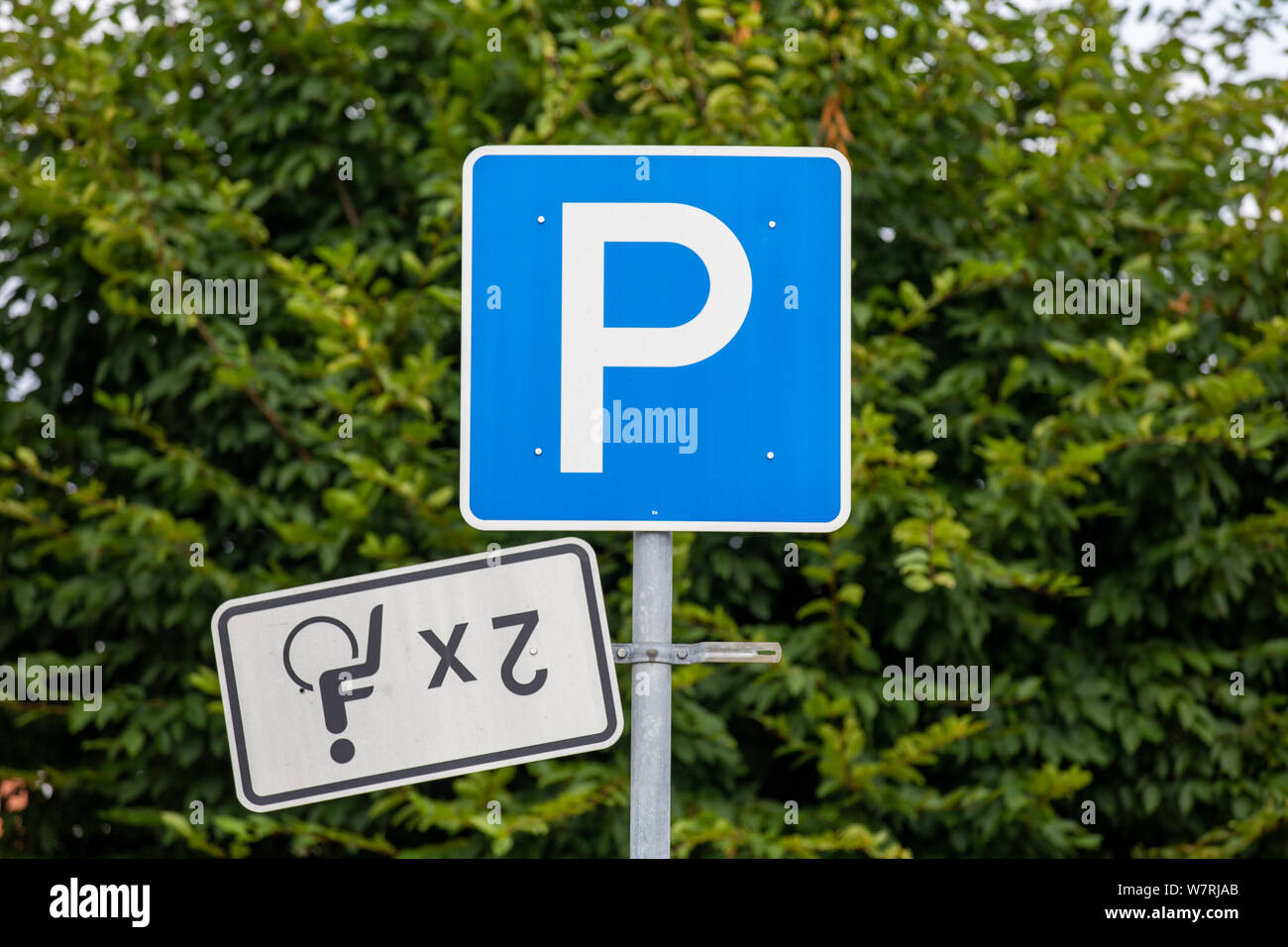 06. August 2019, Sachsen, Bad Gottleuba-Berggie SShübel: Vor einem ...