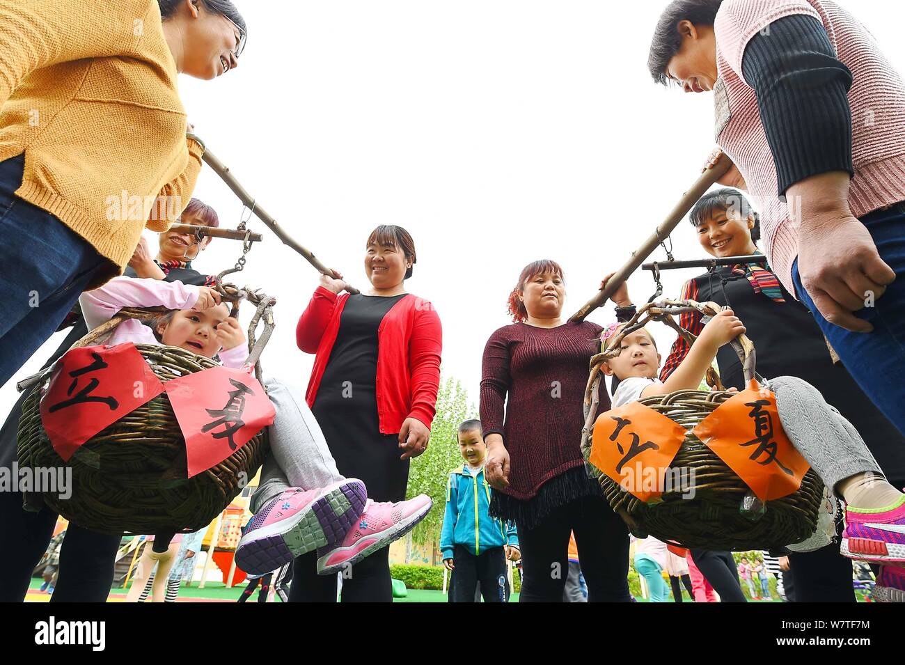 Willkommen im kindergarten -Fotos und -Bildmaterial in hoher Auflösung – Alamy
