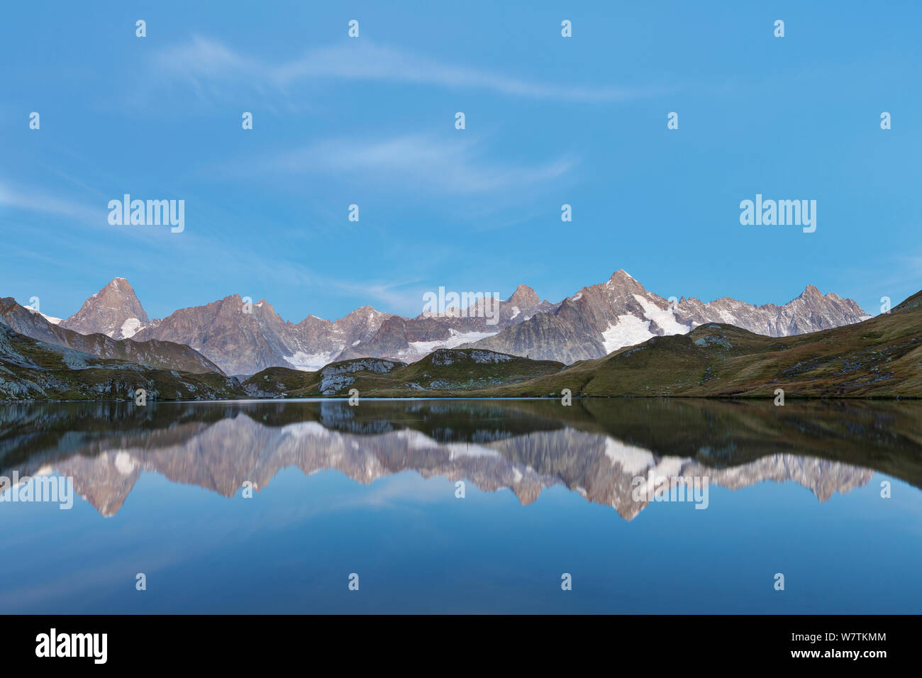 Mont Dolent und Aiguille De Triolet Stockfotos und -bilder Kaufen - Alamy