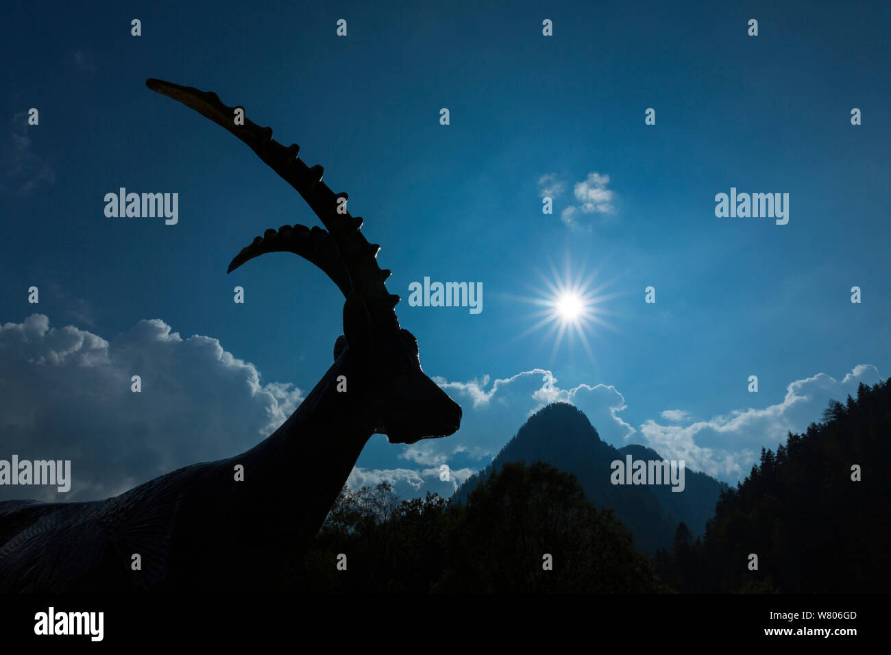 Statue di capra -Fotos und -Bildmaterial in hoher Auflösung – Alamy