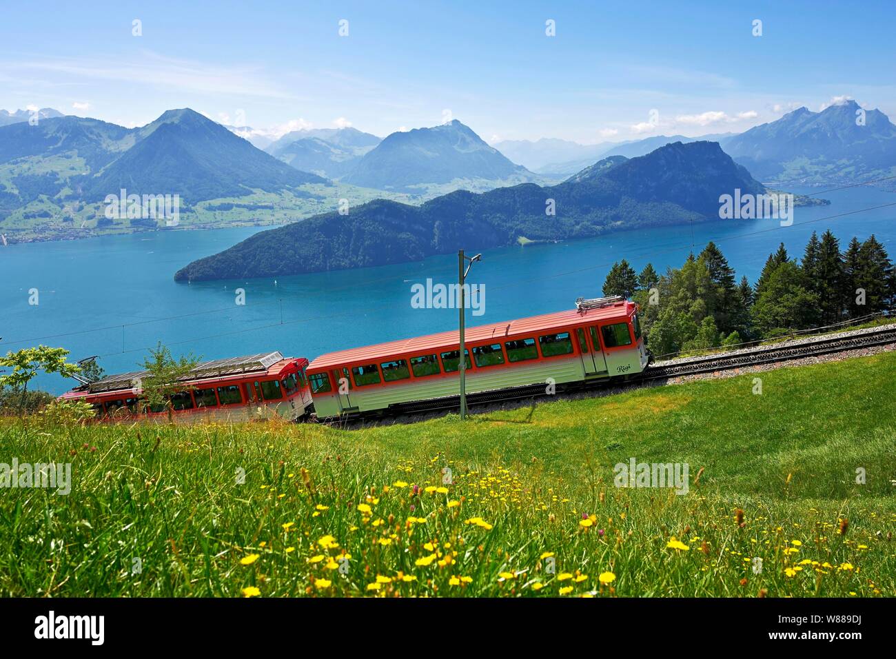 Dahinter berg rigi -Fotos und -Bildmaterial in hoher Auflösung – Alamy