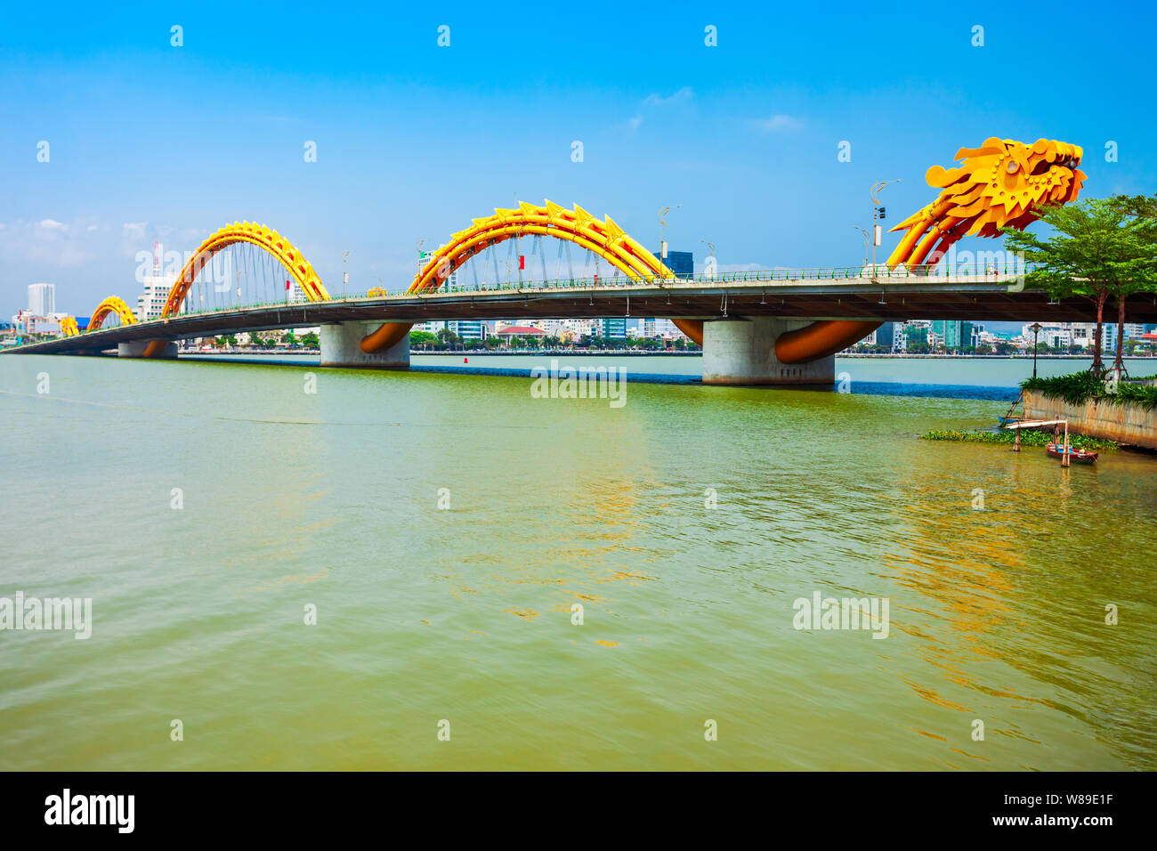 Dragon river bridge da nang vietnam -Fotos und -Bildmaterial in hoher ...