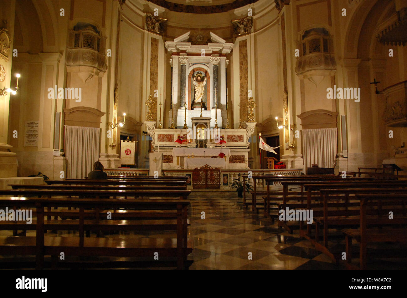 Betende person -Fotos und -Bildmaterial in hoher Auflösung – Alamy