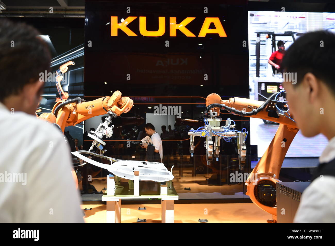 Robotik demonstration -Fotos und -Bildmaterial in hoher Auflösung – Alamy