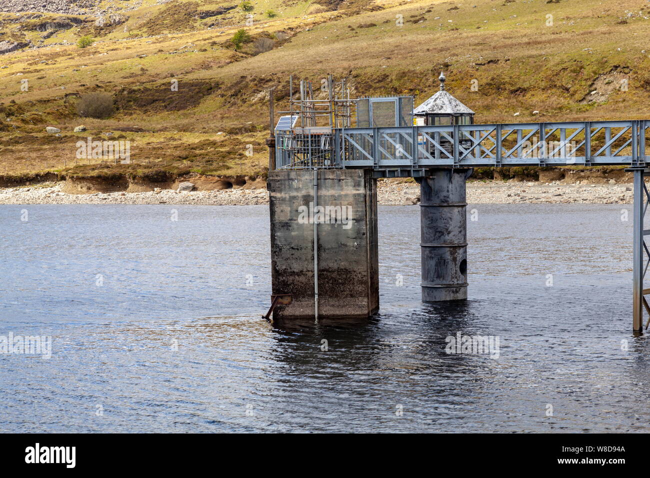Das Ventil Haus von Llyn Cowlyd Stausee, der Wasser / messwertschalter ...