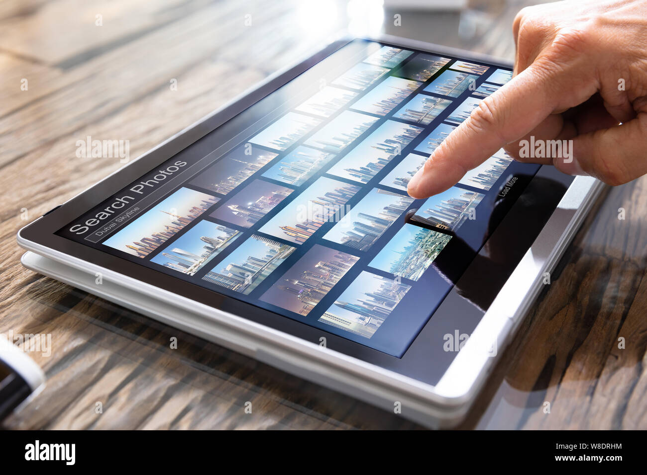 Durchsuchen von fotos -Fotos und -Bildmaterial in hoher Auflösung – Alamy