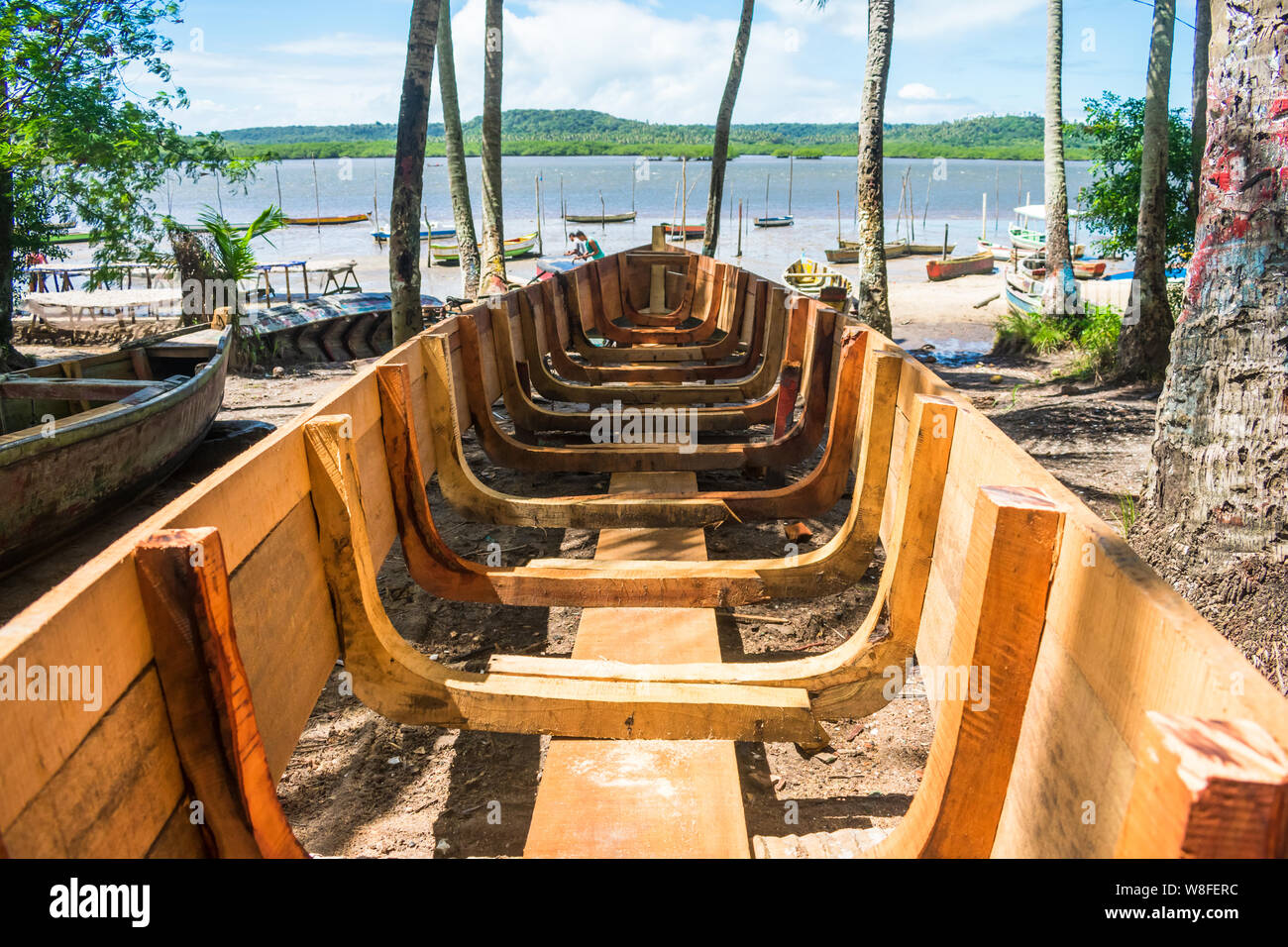 Bau Eines Traditionellen Holzbootes Stockfotos und -bilder Kaufen - Alamy