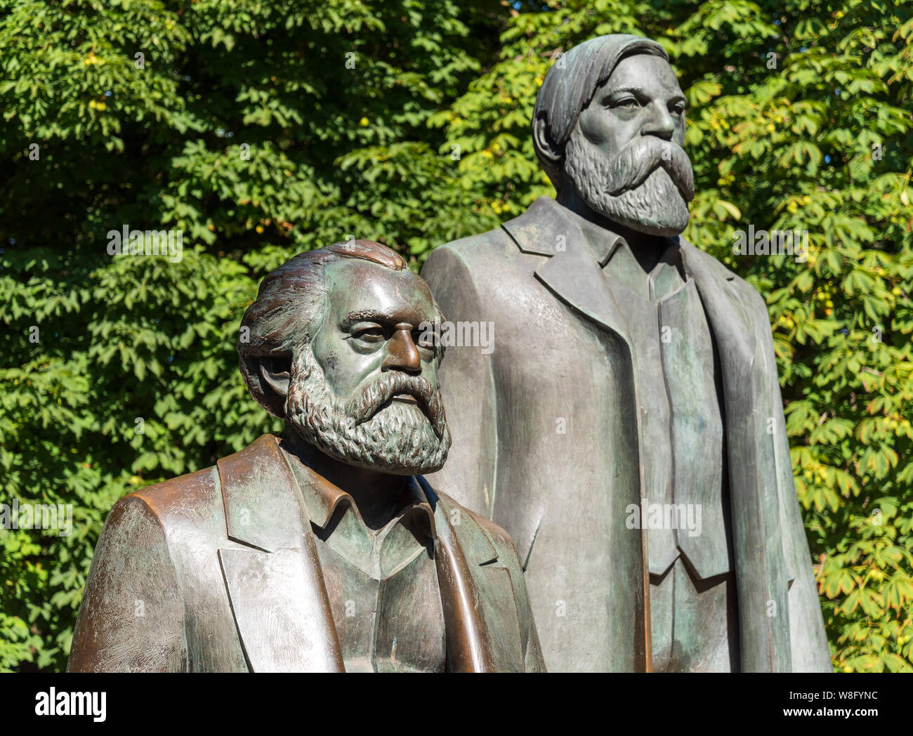 Friedrich engels karl marx -Fotos und -Bildmaterial in hoher Auflösung ...