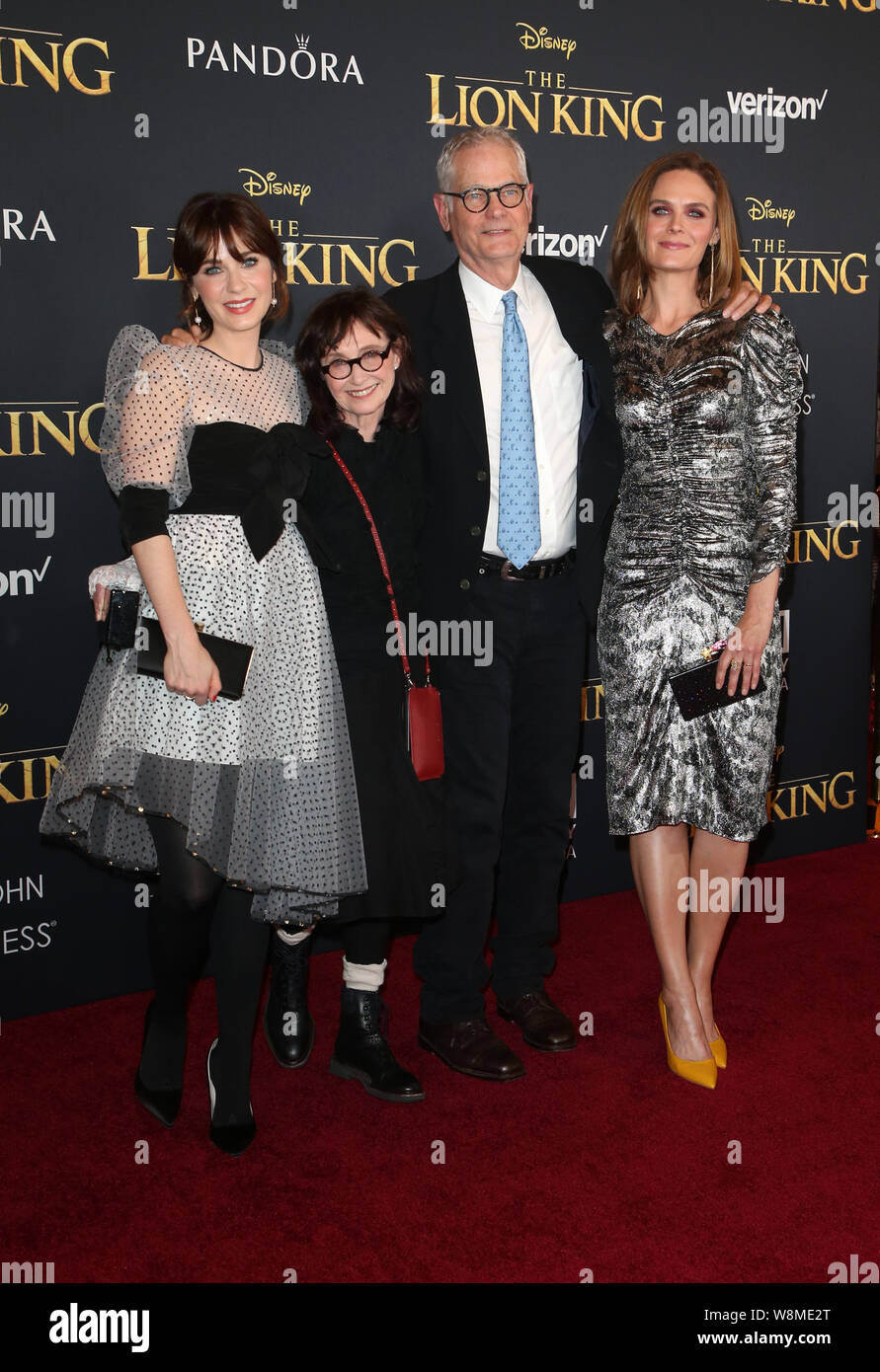 Premiere von Disney's "Der König der Löwen' Mit: Caleb Deschanel, Mary ...
